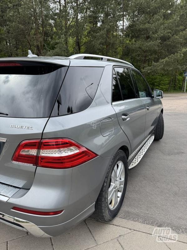 Mercedes-Benz ML 350 2013 Viļņa, ar dzinēja tilpumu 3.50 L un nobraukumu 312 tūkst. km par 11999 €, foto 6 vietnē AUTOMOTO.COM.LV