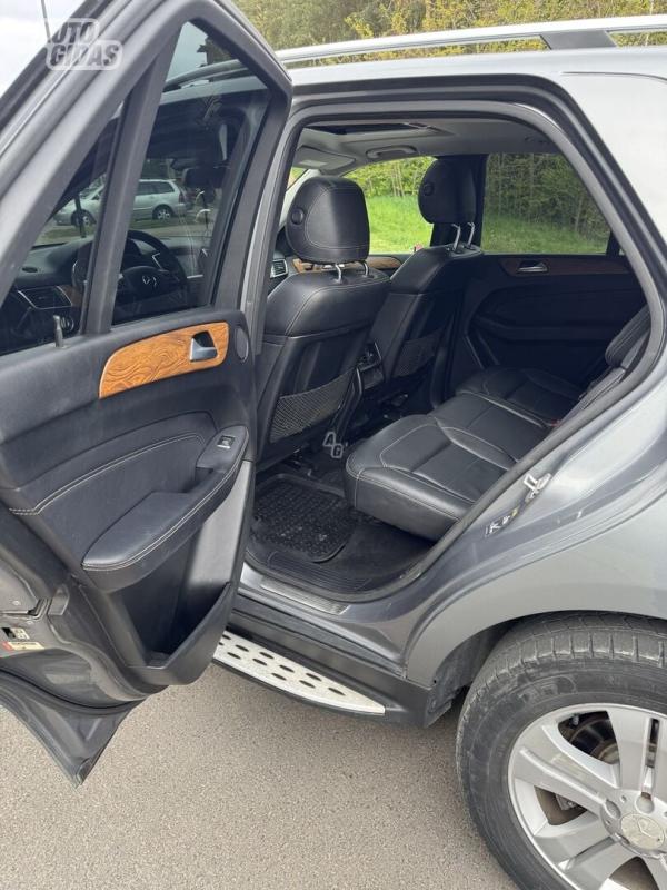 Mercedes-Benz ML 350 2013 Viļņa, ar dzinēja tilpumu 3.50 L un nobraukumu 312 tūkst. km par 11999 €, foto 9 vietnē AUTOMOTO.COM.LV