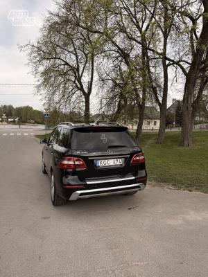 Mercedes-Benz ML 350 2014 Raseiniai, ar dzinēja tilpumu 3.00 L un nobraukumu 335 tūkst. km par 14350 €, foto 3 vietnē AUTOMOTO.COM.LV