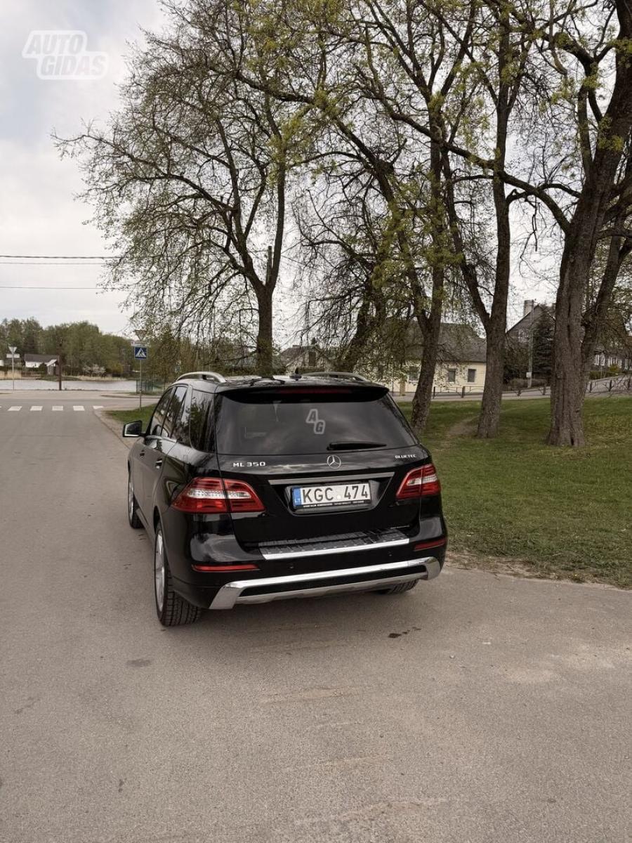 Mercedes-Benz ML 350 2014 Raseiniai, ar dzinēja tilpumu 3.00 L un nobraukumu 335 tūkst. km par 14350 €, foto 3 vietnē AUTOMOTO.COM.LV