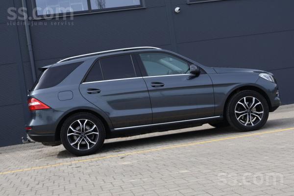 Mercedes-Benz ML 350 2014 Saldus, ar dzinēja tilpumu 3.00 L un nobraukumu 283 tūkst. km par 13895 €, foto 6 vietnē AUTOMOTO.COM.LV