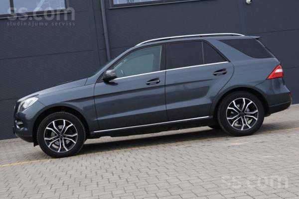 Mercedes-Benz ML 350 2014 in Saldus, with an engine capacity of 3.00 L and mileage of 283 thousand km for 13895 €, photo 2 on AUTOMOTO.COM.LV