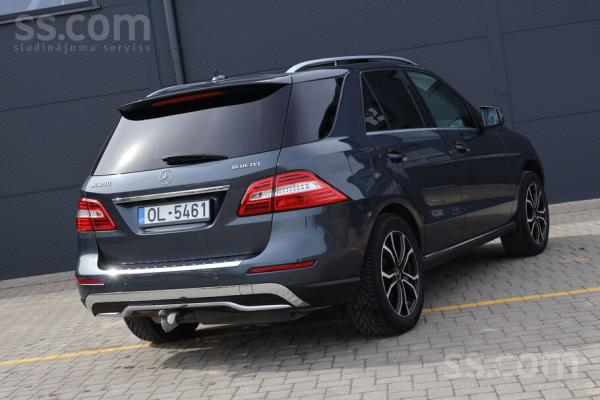 Mercedes-Benz ML 350 2014 in Saldus, with an engine capacity of 3.00 L and mileage of 283 thousand km for 13895 €, photo 5 on AUTOMOTO.COM.LV