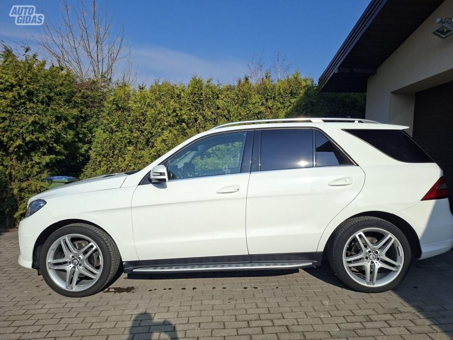 Mercedes-Benz ML 350 2015 in Kaunas, with an engine capacity of 3.00 L and mileage of 281 thousand km for 14800 €, photo 5 on AUTOMOTO.COM.LV