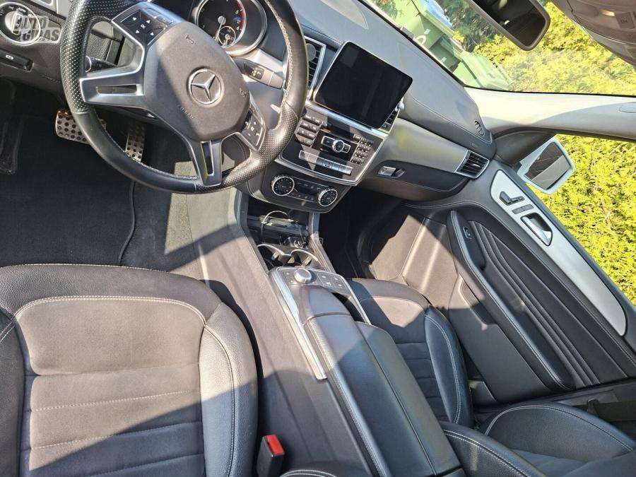 Mercedes-Benz ML 350 2015 in Kaunas, with an engine capacity of 3.00 L and mileage of 281 thousand km for 14800 €, photo 10 on AUTOMOTO.COM.LV