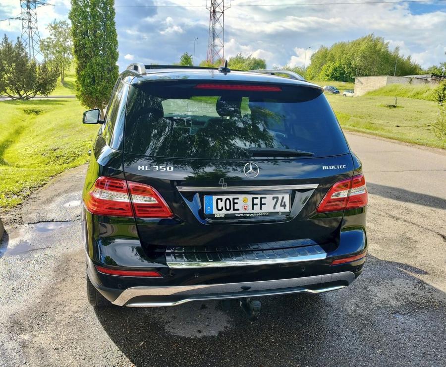Mercedes-Benz ML 350 2015 in Jonava, with an engine capacity of 3.00 L and mileage of 239 thousand km for 16150 €, photo 6 on AUTOMOTO.COM.LV