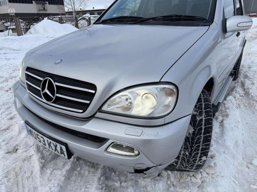 Pelēks Mercedes-Benz ML 350 2003 Utena, ar dzinēja tilpumu 3.72 L un nobraukumu 156 tūkst. km par 2490 €, foto 5 vietnē AUTOMOTO.COM.LV