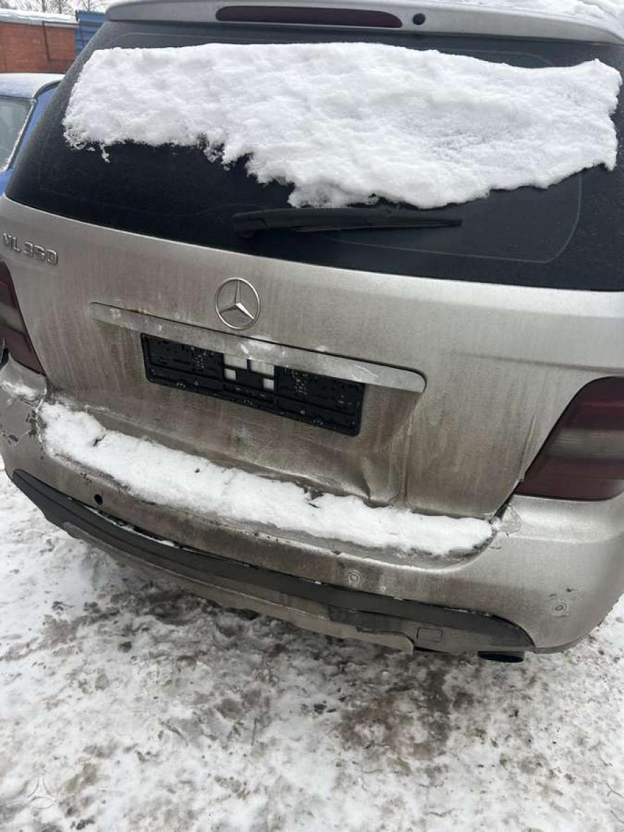 Grey Mercedes-Benz ML 350 2005 in Siauliai, with an engine capacity of 3.50 L and mileage of 38 thousand km for 3100 €, photo 7 on AUTOMOTO.COM.LV