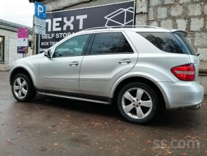Grey Mercedes-Benz ML 350 2006 in Riga, with an engine capacity of 3.50 L and mileage of 280 thousand km for 4999 €, photo 5 on AUTOMOTO.COM.LV