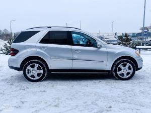 Grey Mercedes-Benz ML 350 2008 in Siauliai, with an engine capacity of 3.50 L and mileage of 209 thousand km for 7800 €, photo 8 on AUTOMOTO.COM.LV