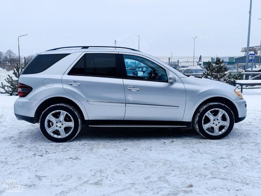 Grey Mercedes-Benz ML 350 2008 in Siauliai, with an engine capacity of 3.50 L and mileage of 209 thousand km for 7800 €, photo 8 on AUTOMOTO.COM.LV