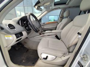 Grey Mercedes-Benz ML 350 2008 in Siauliai, with an engine capacity of 3.50 L and mileage of 209 thousand km for 7800 €, photo 9 on AUTOMOTO.COM.LV