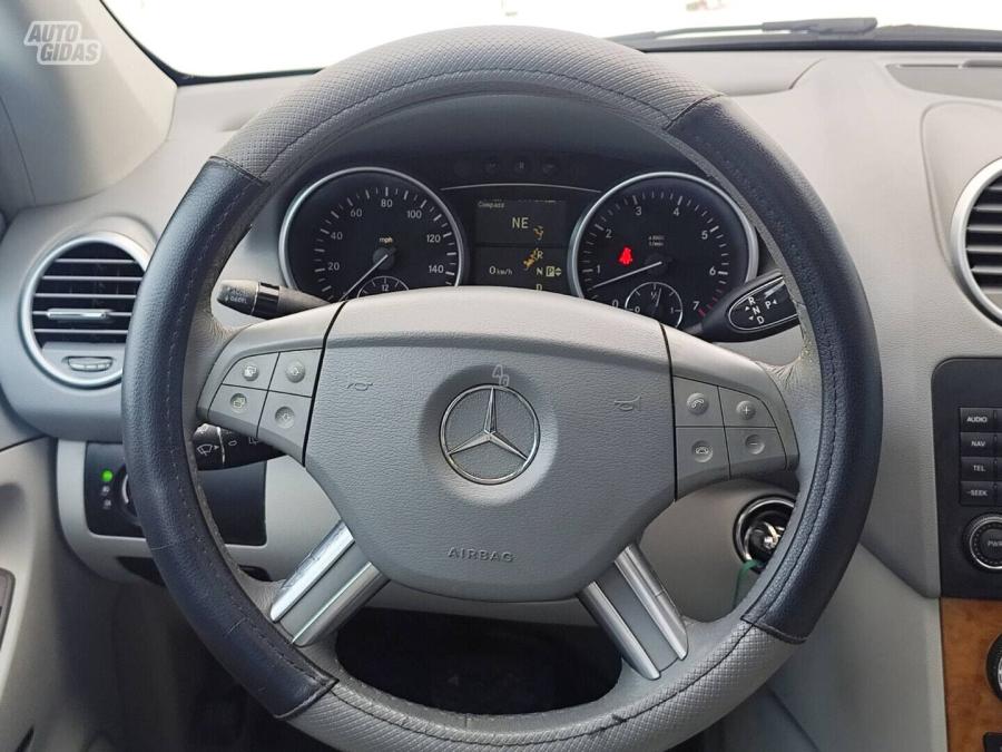 Grey Mercedes-Benz ML 350 2008 in Siauliai, with an engine capacity of 3.50 L and mileage of 209 thousand km for 7800 €, photo 11 on AUTOMOTO.COM.LV