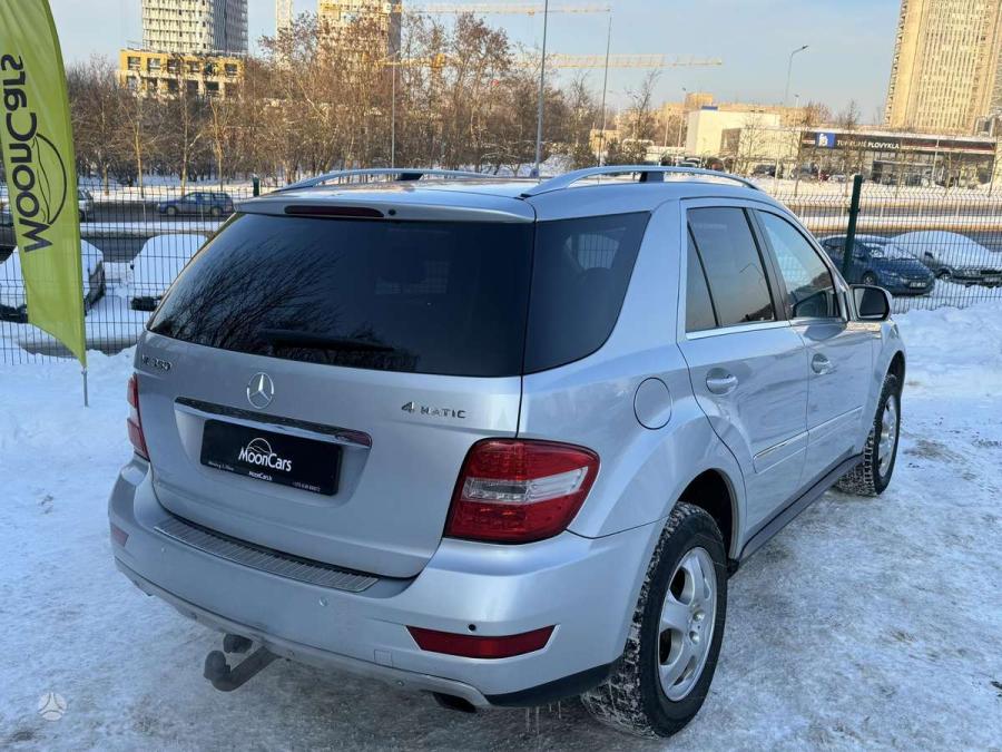 Pelēks Mercedes-Benz ML 350 2009 Viļņa, ar dzinēja tilpumu 2.99 L un nobraukumu 340 tūkst. km par 5800 €, foto 6 vietnē AUTOMOTO.COM.LV