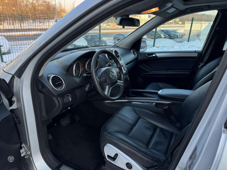 Pelēks Mercedes-Benz ML 350 2009 Viļņa, ar dzinēja tilpumu 2.99 L un nobraukumu 340 tūkst. km par 5800 €, foto 9 vietnē AUTOMOTO.COM.LV