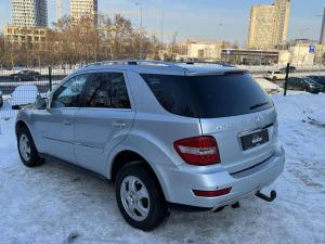 Grey Mercedes-Benz ML 350 2009 in Vilnius, with an engine capacity of 2.99 L and mileage of 340 thousand km for 5800 €, photo 5 on AUTOMOTO.COM.LV