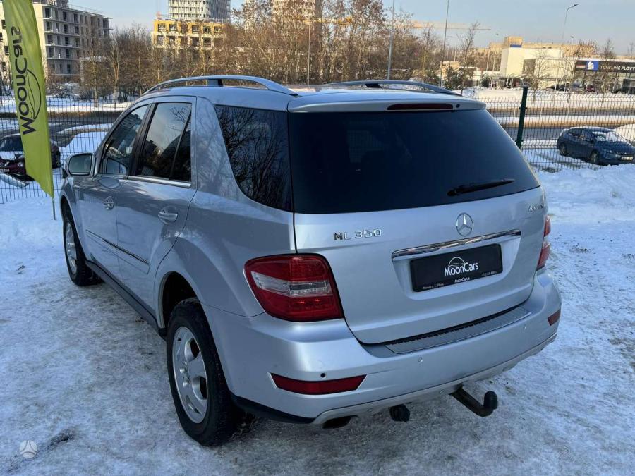 Grey Mercedes-Benz ML 350 2009 in Vilnius, with an engine capacity of 2.99 L and mileage of 340 thousand km for 5800 €, photo 6 on AUTOMOTO.COM.LV