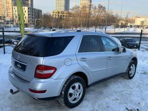 Grey Mercedes-Benz ML 350 2009 in Vilnius, with an engine capacity of 2.99 L and mileage of 340 thousand km for 5800 €, photo 7 on AUTOMOTO.COM.LV
