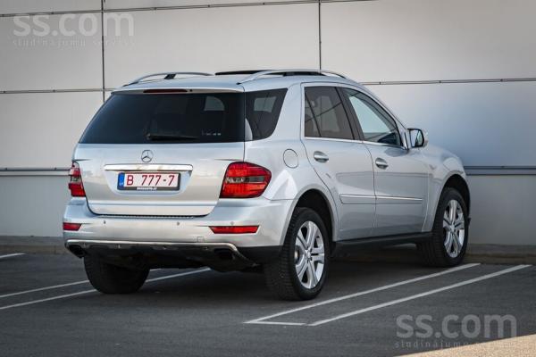 Grey Mercedes-Benz ML 350 2009 in Riga, with an engine capacity of 3.00 L and mileage of 251 thousand km for 9300 €, photo 5 on AUTOMOTO.COM.LV