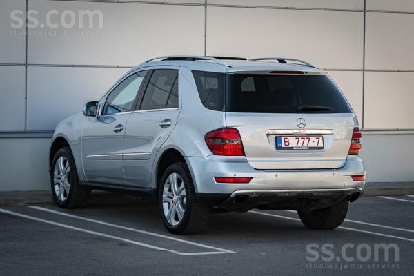 Grey Mercedes-Benz ML 350 2009 in Riga, with an engine capacity of 3.00 L and mileage of 251 thousand km for 9300 €, photo 7 on AUTOMOTO.COM.LV