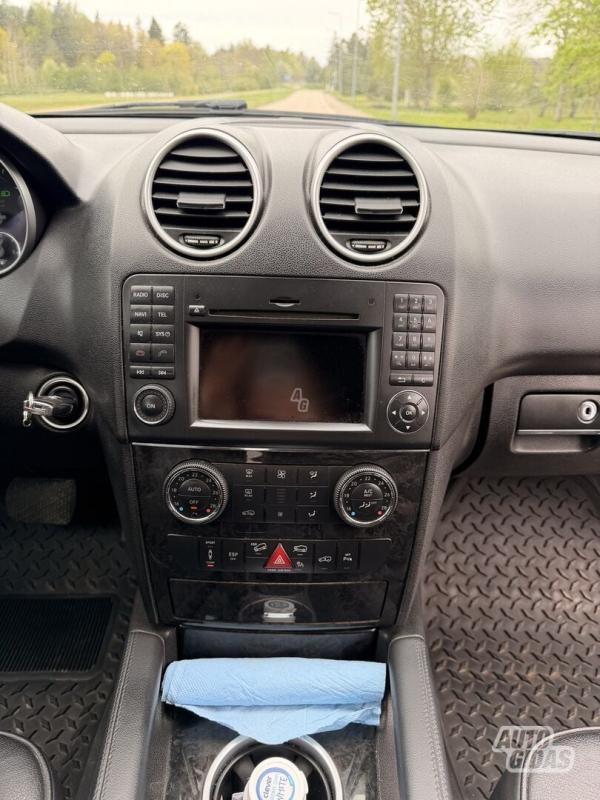 Pelēks Mercedes-Benz ML 350 2010 Viļņa, ar dzinēja tilpumu 3.50 L un nobraukumu 202 tūkst. km par 7500 €, foto 8 vietnē AUTOMOTO.COM.LV