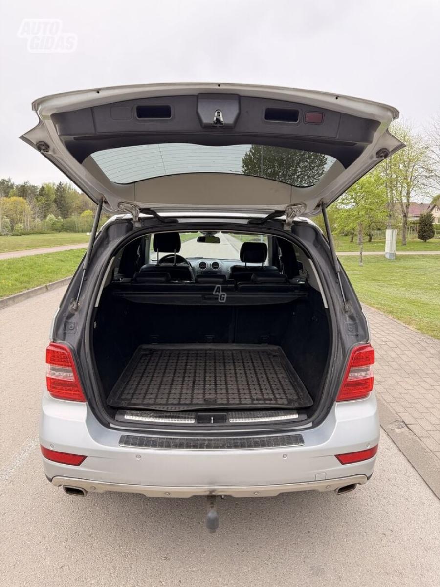 Pelēks Mercedes-Benz ML 350 2010 Viļņa, ar dzinēja tilpumu 3.50 L un nobraukumu 202 tūkst. km par 7500 €, foto 11 vietnē AUTOMOTO.COM.LV