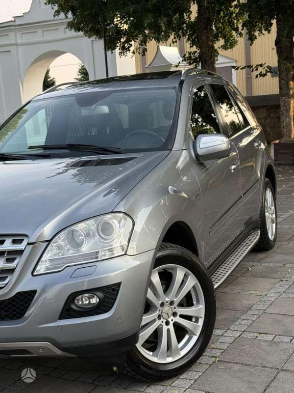 Pelēks Mercedes-Benz ML 350 2010 Kauņa, ar dzinēja tilpumu 3.00 L un nobraukumu 275 tūkst. km par 7650 €, foto 3 vietnē AUTOMOTO.COM.LV