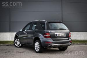 Pelēks Mercedes-Benz ML 350 2011 Rīga, ar dzinēja tilpumu 3.00 L un nobraukumu 322 tūkst. km par 9490 €, foto 6 vietnē AUTOMOTO.COM.LV