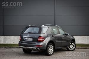 Pelēks Mercedes-Benz ML 350 2011 Rīga, ar dzinēja tilpumu 3.00 L un nobraukumu 322 tūkst. km par 9490 €, foto 10 vietnē AUTOMOTO.COM.LV