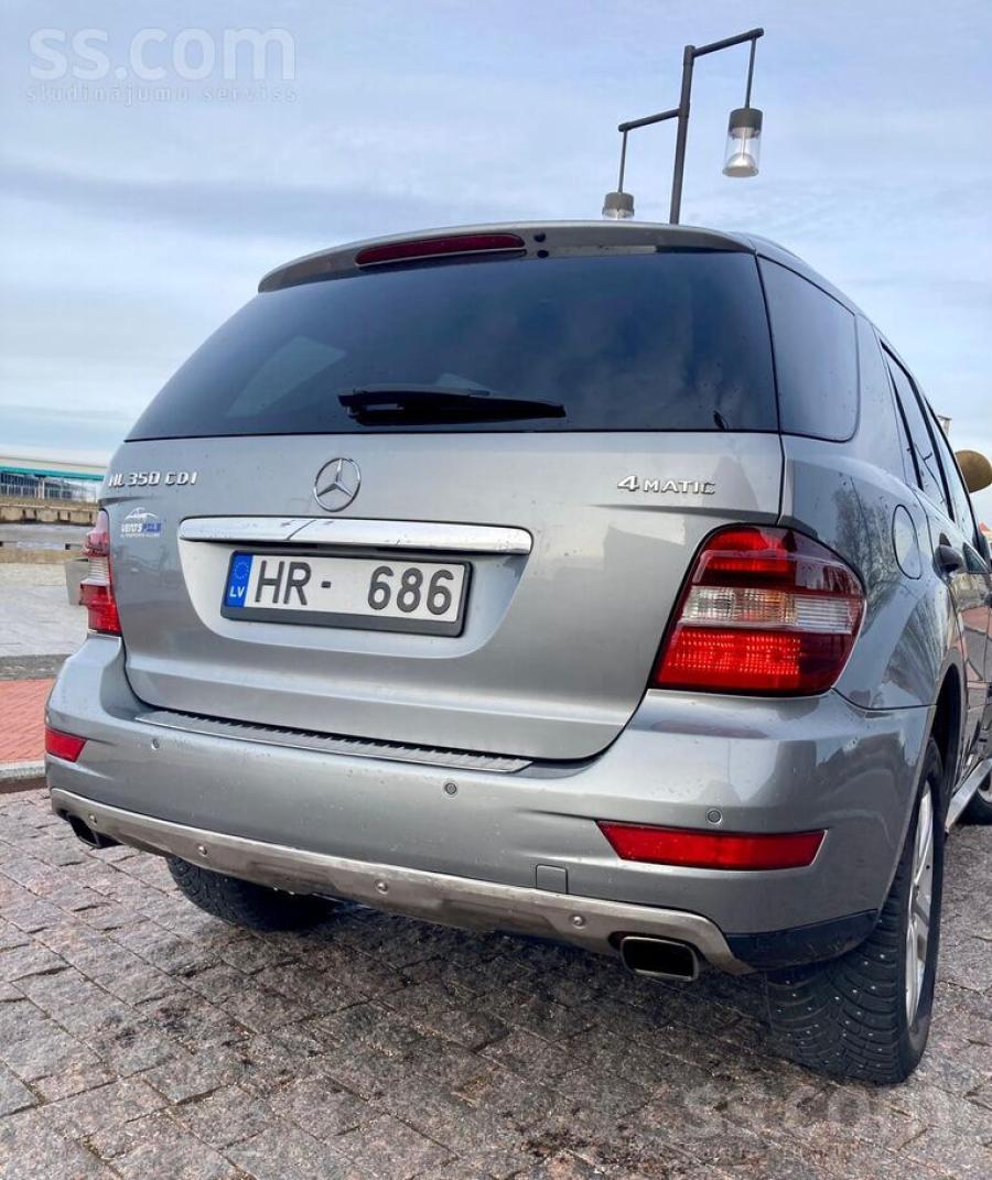 Pelēks Mercedes-Benz ML 350 2011 Ventspils, ar dzinēja tilpumu 3.00 L un nobraukumu 250 tūkst. km par 9000 €, foto 2 vietnē AUTOMOTO.COM.LV
