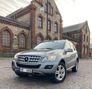 Pelēks Mercedes-Benz ML 350 2011 Ventspils, ar dzinēja tilpumu 3.00 L un nobraukumu 250 tūkst. km par 9000 €, foto 3 vietnē AUTOMOTO.COM.LV