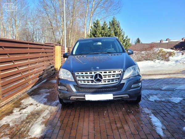Grey Mercedes-Benz ML 350 2011 in Vilnius, with an engine capacity of 3.00 L and mileage of 216 thousand km for 8650 €, photo 1 on AUTOMOTO.COM.LV