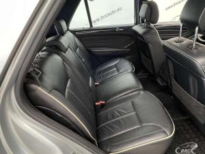 Grey Mercedes-Benz ML 350 2011 in Vilnius, with an engine capacity of 2.99 L and mileage of 394 thousand km for 6500 €, photo 12 on AUTOMOTO.COM.LV