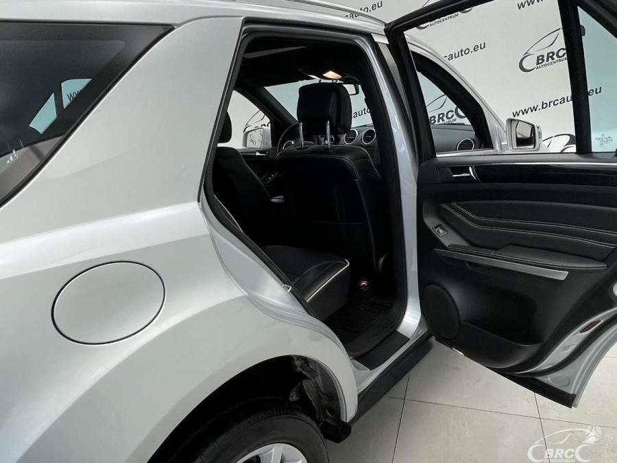 Grey Mercedes-Benz ML 350 2011 in Vilnius, with an engine capacity of 2.99 L and mileage of 394 thousand km for 6500 €, photo 14 on AUTOMOTO.COM.LV