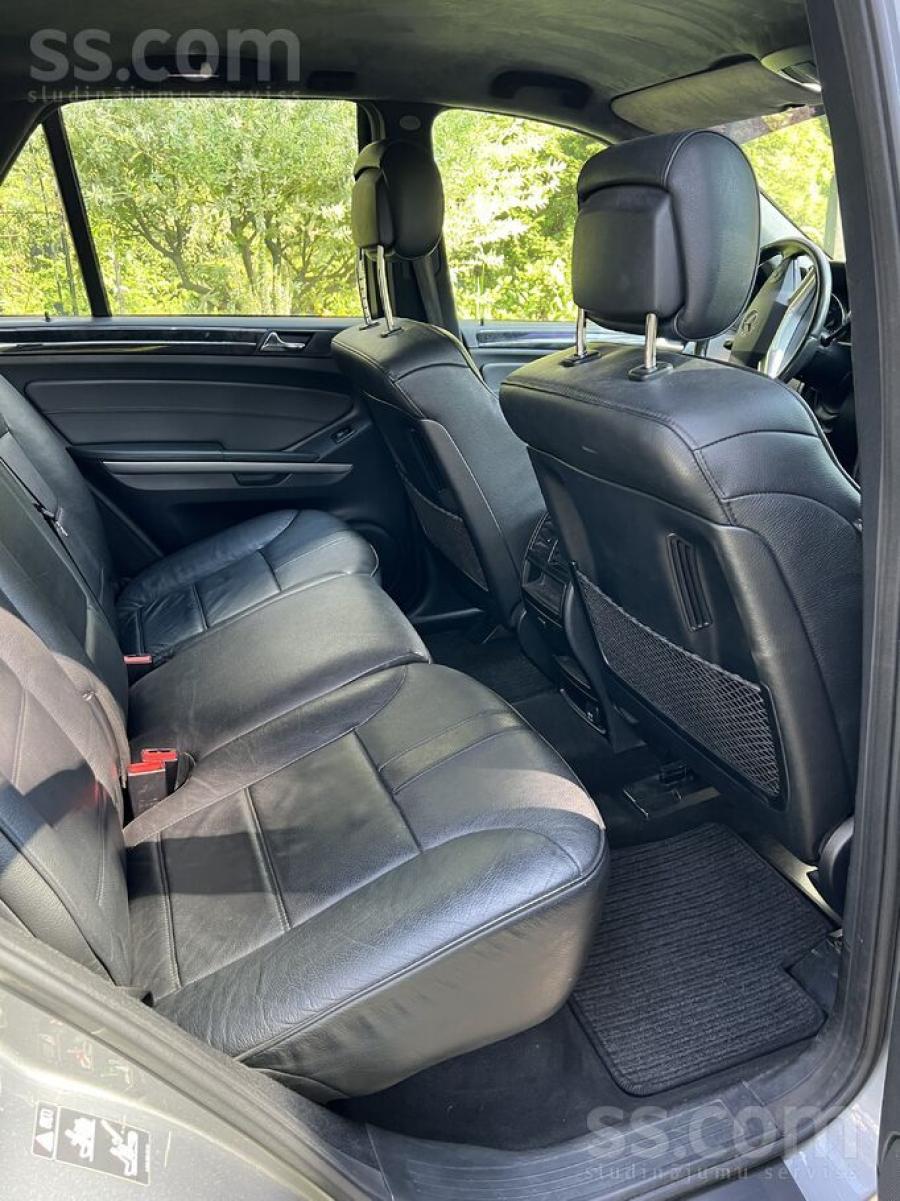 Pelēks Mercedes-Benz ML 350 2011 Rīga, ar dzinēja tilpumu 3.00 L un nobraukumu 279 tūkst. km par 10100 €, foto 6 vietnē AUTOMOTO.COM.LV