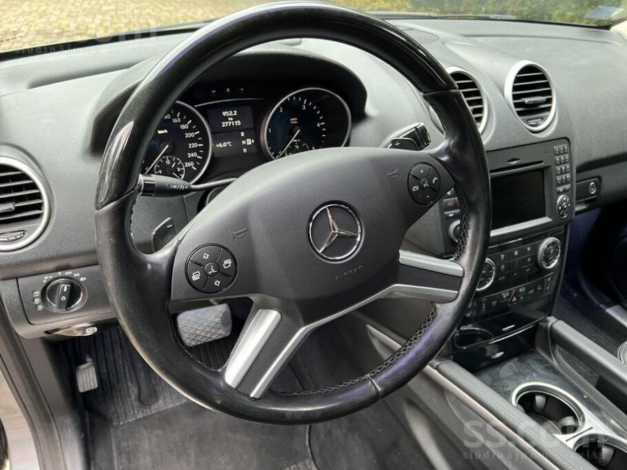 Pelēks Mercedes-Benz ML 350 2011 Rīga, ar dzinēja tilpumu 3.00 L un nobraukumu 279 tūkst. km par 10100 €, foto 8 vietnē AUTOMOTO.COM.LV