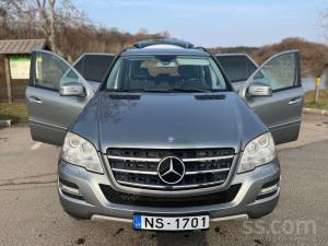 Серый Мерседес МЛ 350 2011 в Рига, объемом двигателя 3.00 л и пробегом 323 тыс. км за 7000 €, фото 4 на AUTOMOTO.COM.LV