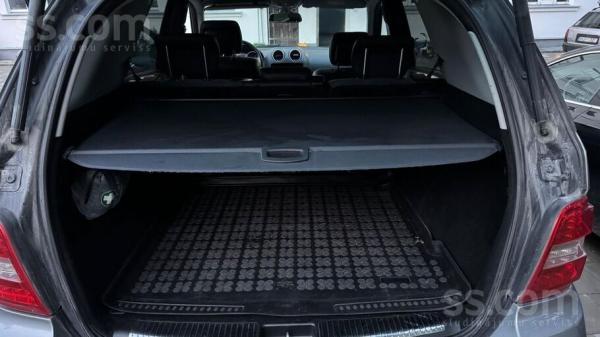 Pelēks Mercedes-Benz ML 350 2011 Rīga, ar dzinēja tilpumu 3.00 L un nobraukumu 323 tūkst. km par 7000 €, foto 8 vietnē AUTOMOTO.COM.LV