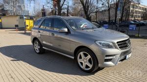 Grey Mercedes-Benz ML 350 2011 in Riga, with an engine capacity of 3.00 L and mileage of 154 thousand km for 18500 €, photo 3 on AUTOMOTO.COM.LV