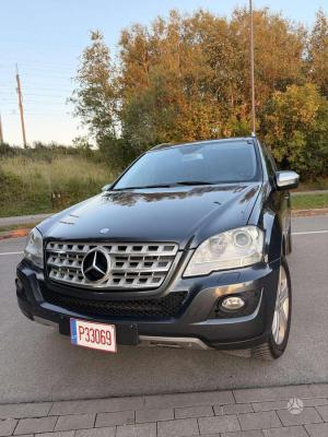 Grey Mercedes-Benz ML 350 2011 in Kaunas, with an engine capacity of 2.99 L and mileage of 281 thousand km for 8350 €, photo 3 on AUTOMOTO.COM.LV