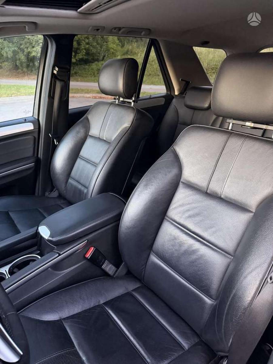 Grey Mercedes-Benz ML 350 2011 in Kaunas, with an engine capacity of 2.99 L and mileage of 281 thousand km for 8350 €, photo 12 on AUTOMOTO.COM.LV