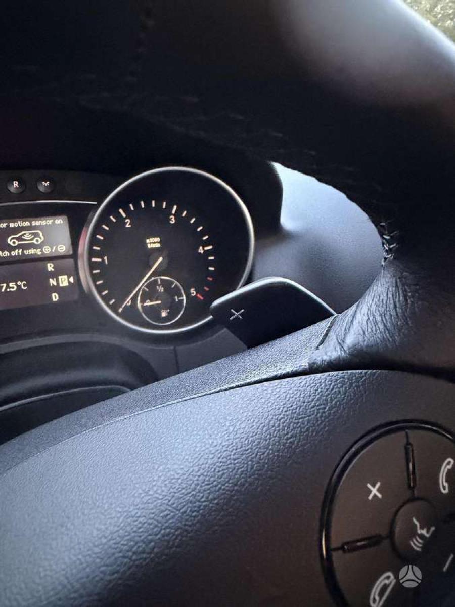 Grey Mercedes-Benz ML 350 2011 in Kaunas, with an engine capacity of 2.99 L and mileage of 281 thousand km for 8350 €, photo 17 on AUTOMOTO.COM.LV