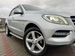 Grey Mercedes-Benz ML 350 2012 in Vilnius, with an engine capacity of 2.99 L and mileage of 240 thousand km for 14500 €, photo 20 on AUTOMOTO.COM.LV