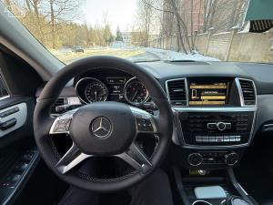 Pelēks Mercedes-Benz ML 350 2012 Alīta, ar dzinēja tilpumu 3.00 L un nobraukumu 281 tūkst. km par 10800 €, foto 10 vietnē AUTOMOTO.COM.LV