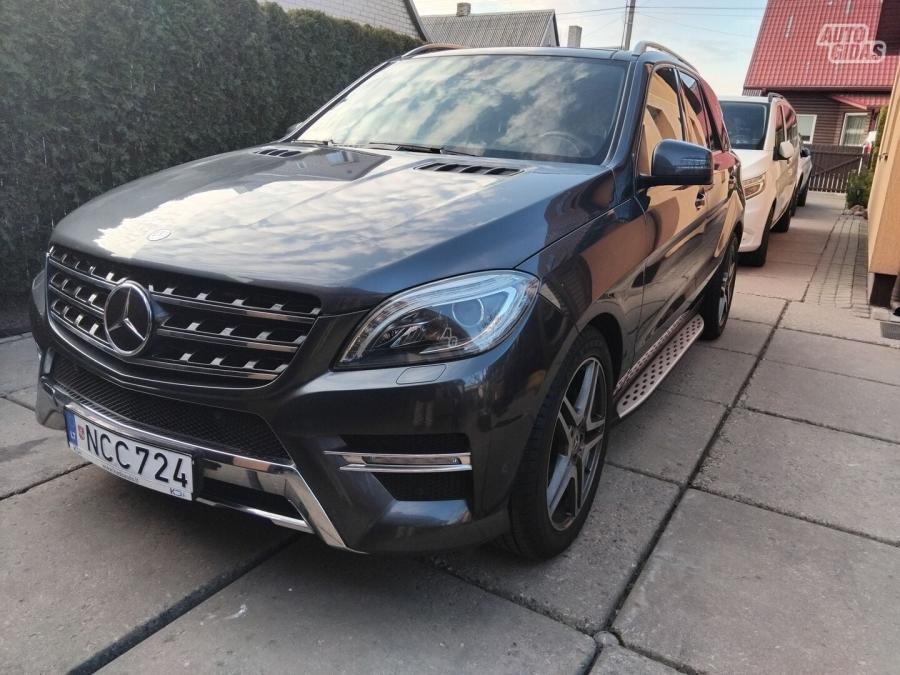 Grey Mercedes-Benz ML 350 2012 in Kaunas, with an engine capacity of 3.00 L and mileage of 191 thousand km for 17700 €, photo 1 on AUTOMOTO.COM.LV
