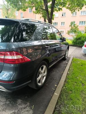 Pelēks Mercedes-Benz ML 350 2012 Daugavpils, ar dzinēja tilpumu 3.00 L un nobraukumu 308 tūkst. km par 13300 €, foto 7 vietnē AUTOMOTO.COM.LV