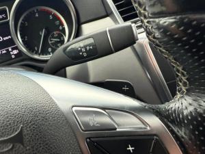 Grey Mercedes-Benz ML 350 2012 in Riga, with an engine capacity of 3.00 L and mileage of 358 thousand km for 12150 €, photo 6 on AUTOMOTO.COM.LV