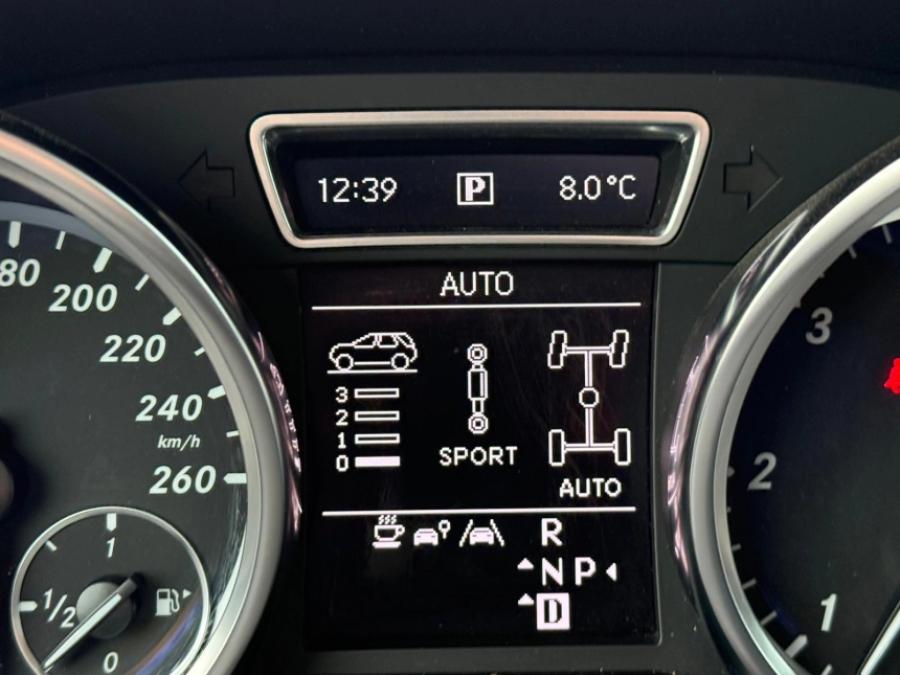 Grey Mercedes-Benz ML 350 2012 in Riga, with an engine capacity of 3.00 L and mileage of 358 thousand km for 12150 €, photo 17 on AUTOMOTO.COM.LV