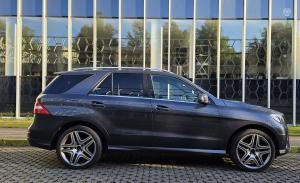Grey Mercedes-Benz ML 350 2012 in Vilnius, with an engine capacity of 2.99 L and mileage of 320 thousand km for 10600 €, photo 5 on AUTOMOTO.COM.LV