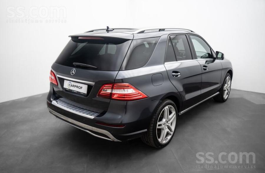 Grey Mercedes-Benz ML 350 2012 in Tallinn, with an engine capacity of 3.00 L and mileage of 276 thousand km for 15999 €, photo 4 on AUTOMOTO.COM.LV